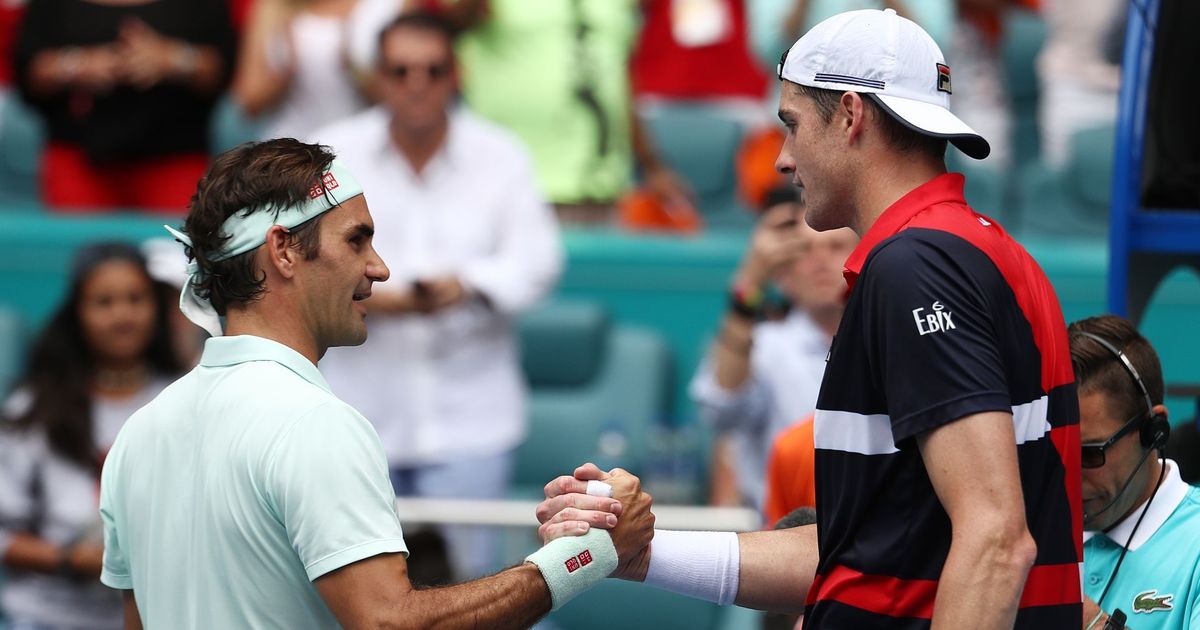 John Isner v Roger Federer