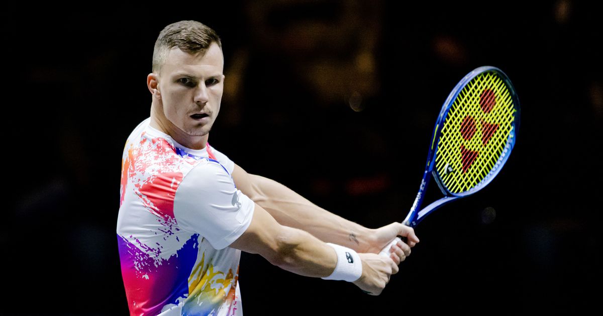 Marton Fucsovics vs Zhizhen Zhang