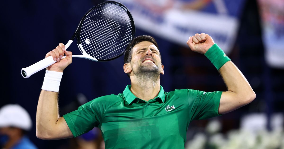 Djokovic chases down drop shot in style