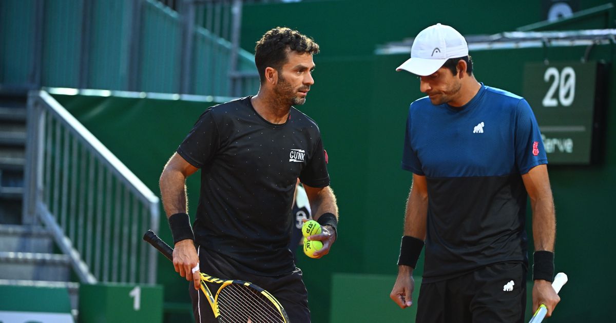 W. Blumberg & S. Johnson vs M. Arevalo & J. Rojer