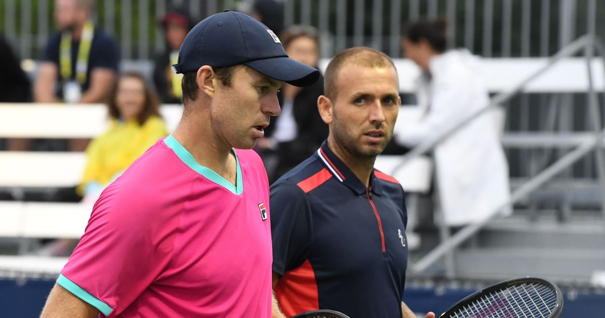 M. Cressy & G. Escobar vs D. Evans & J. Peers