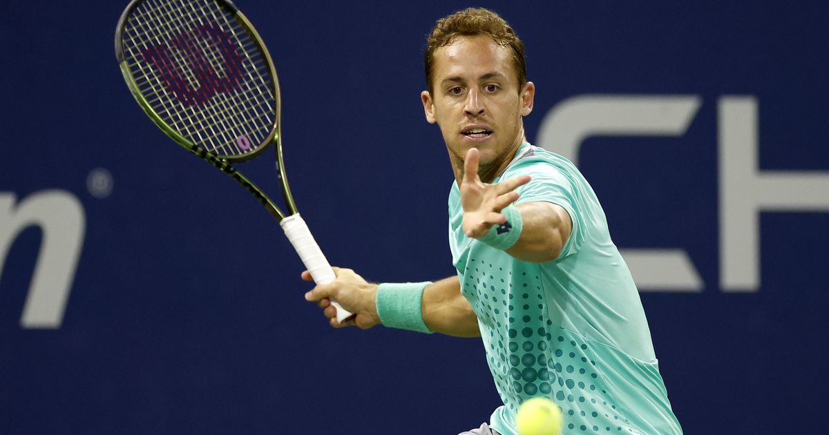 Roberto Carballes Baena vs Bernabe Zapata Miralles Highlights