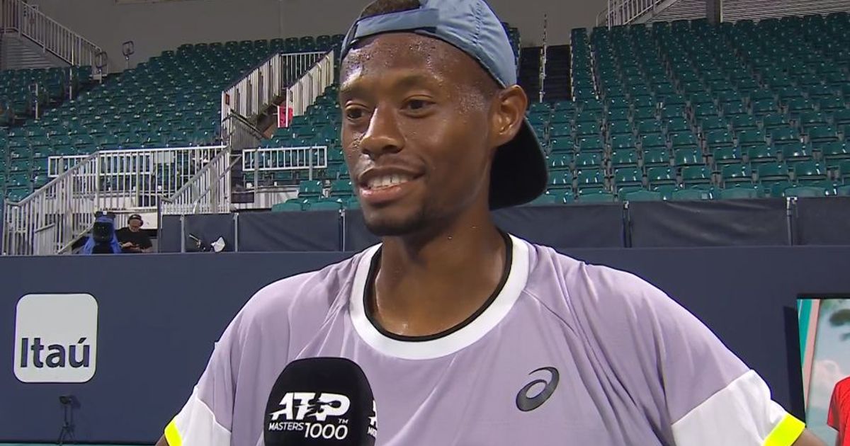 Eubanks books QF berth