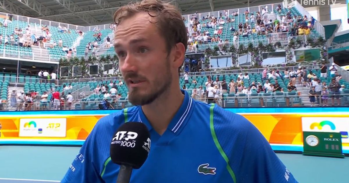 Medvedev into fifth straight final