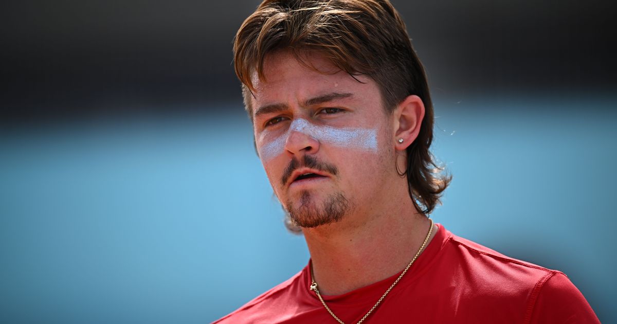 Hugo Grenier vs J.J. Wolf