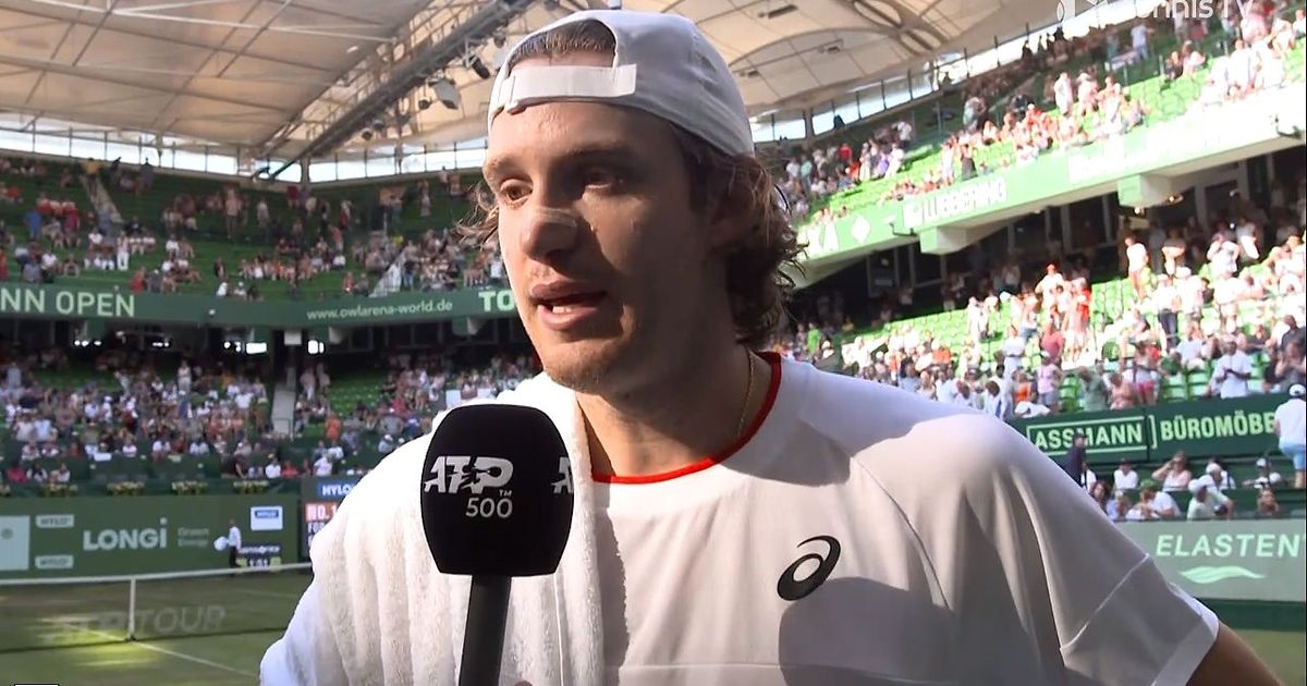 Jarry stuns Tsitsipas