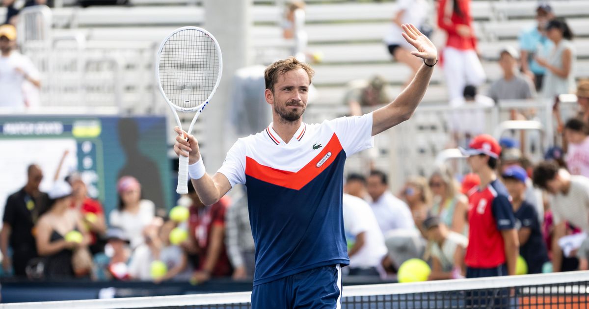 Matteo Arnaldi vs Daniil Medvedev - Short Highlights