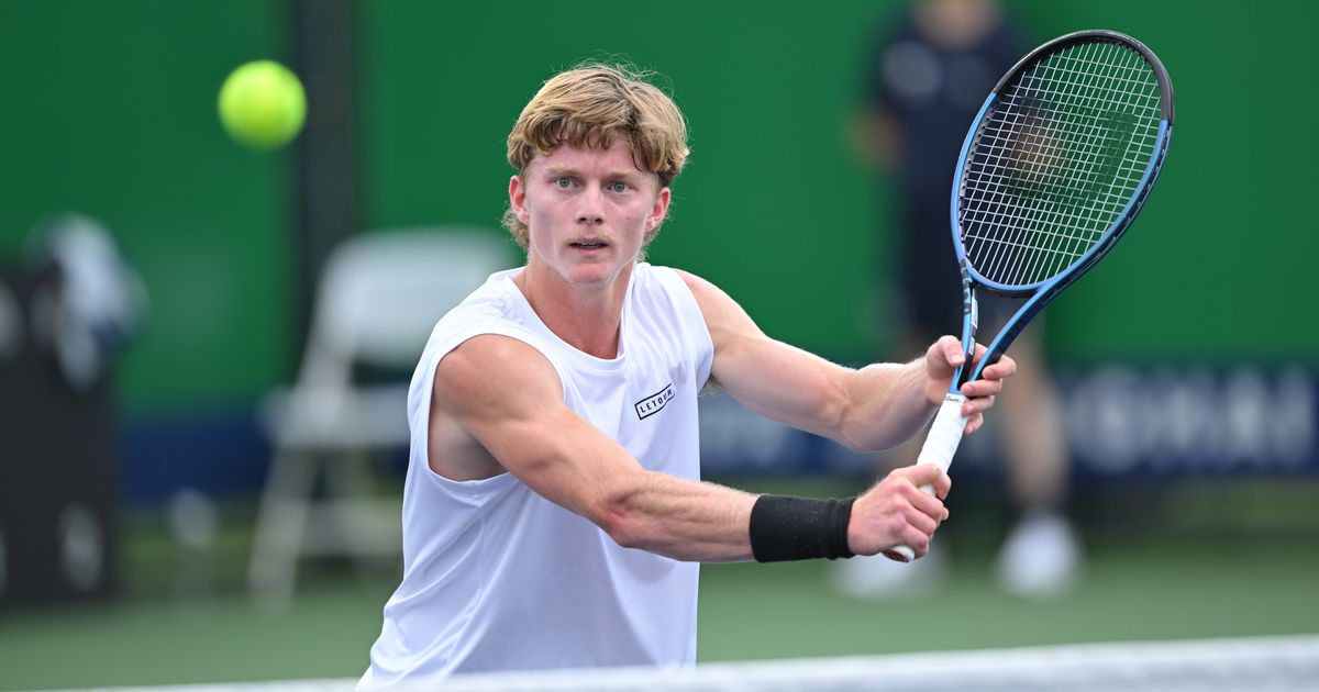 Dane Sweeny vs Taro Daniel