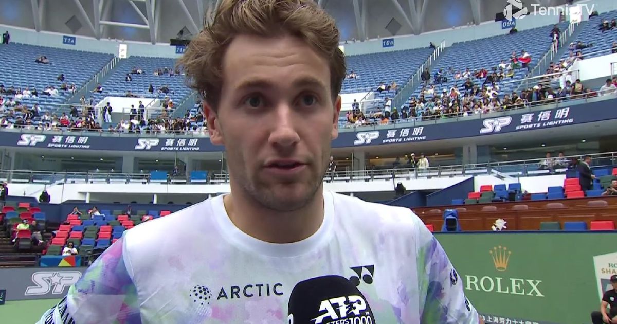 Ruud reaches last 16