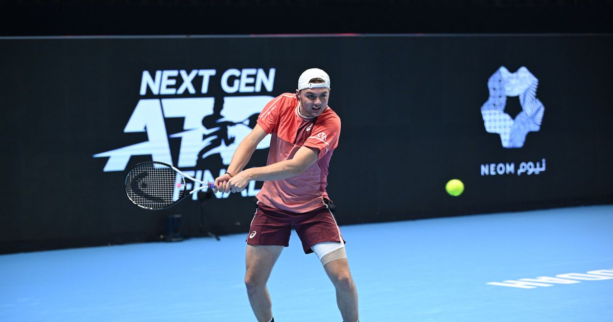 Arthur Fils vs Dominic Stricker - Extended Highlights