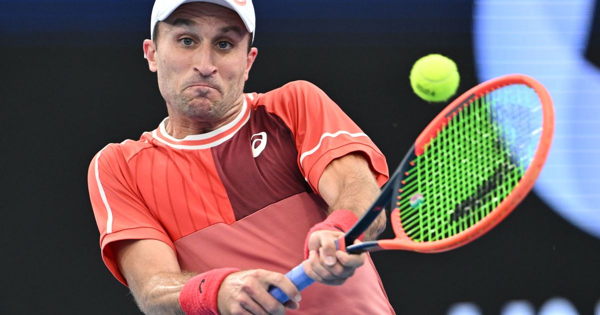 Stefanos Tsitsipas vs Steven Diez - Short Highlights