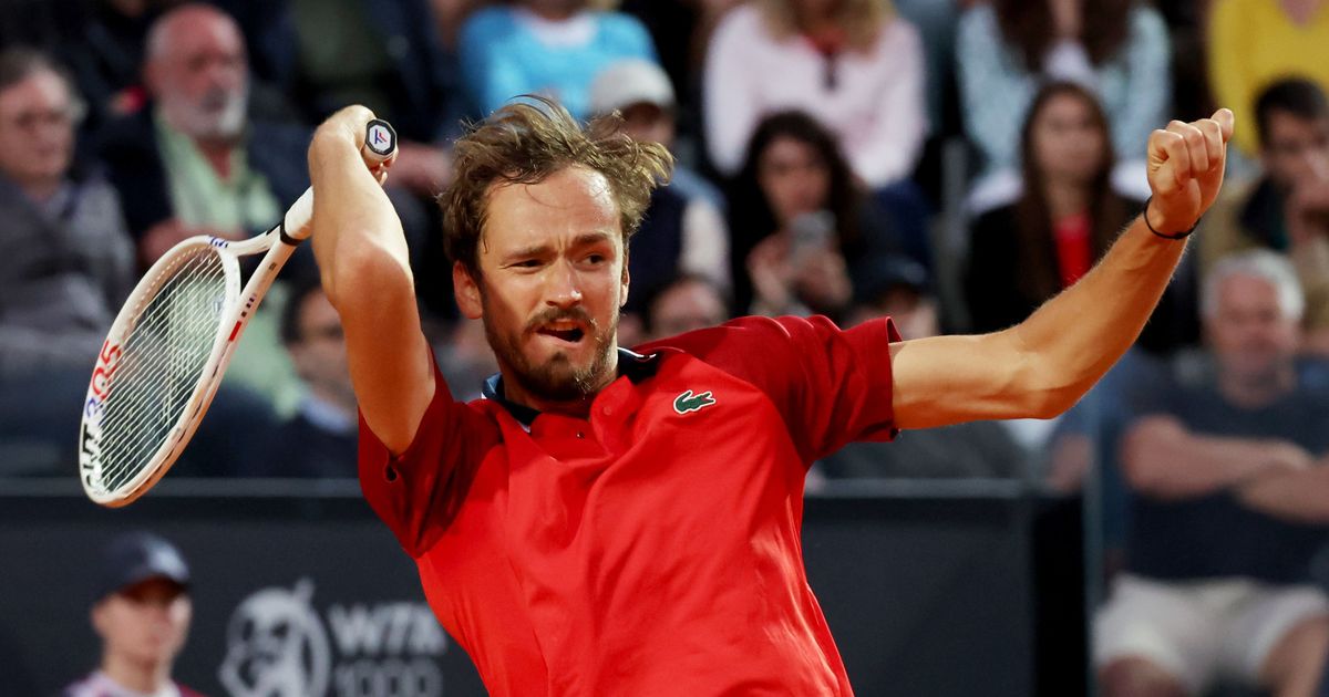 Hamad Medjedovic vs Daniil Medvedev - Extended Highlights