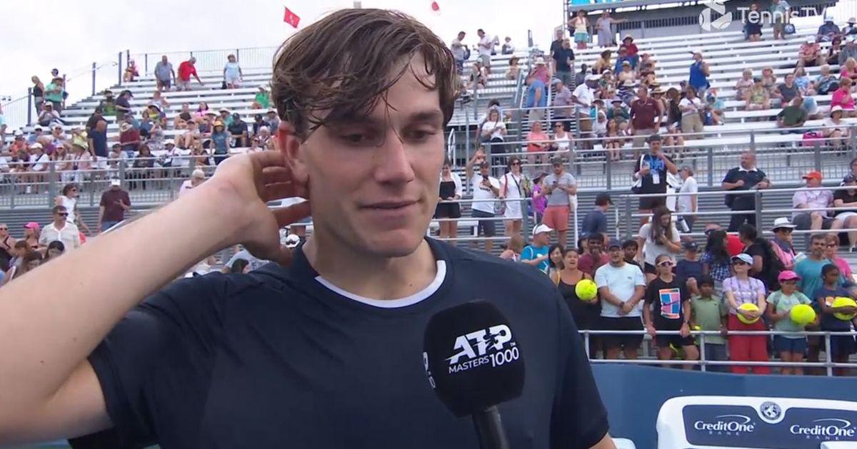 Draper fightback stuns Tsitsipas