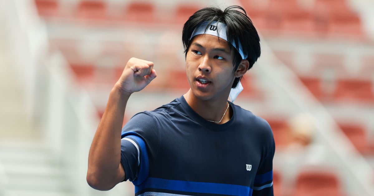 Zhou gets thumbs-up from Tiafoe