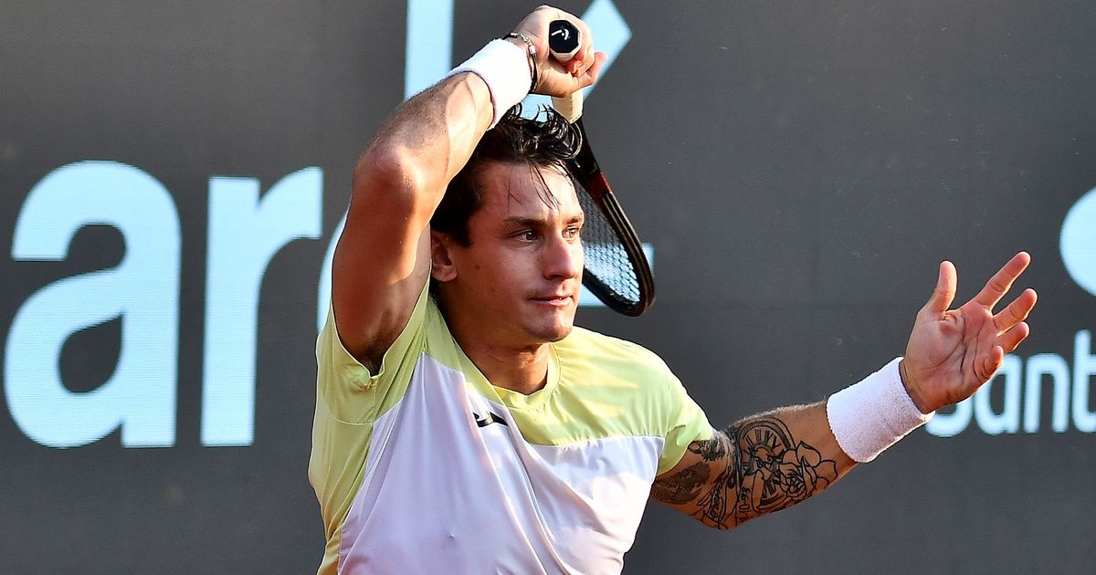 Roberto Carballes Baena vs Camilo Ugo Carabelli Highlights