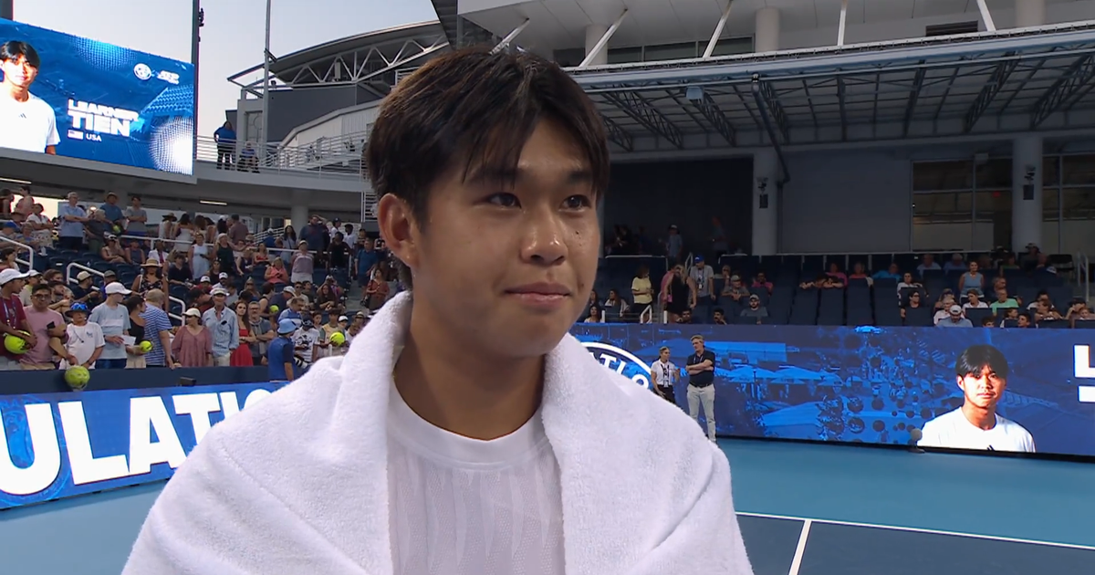 Tien eases into the second round