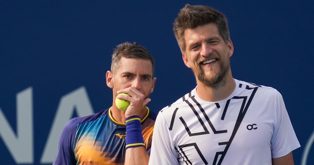 G. Andreozzi & S. Arends vs M. Ebden & J. Thompson